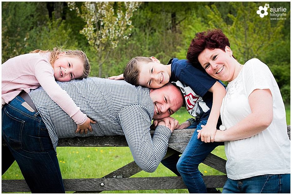 Familieportret Limburg: hippe fotoreportage bij Kasteel Terworm